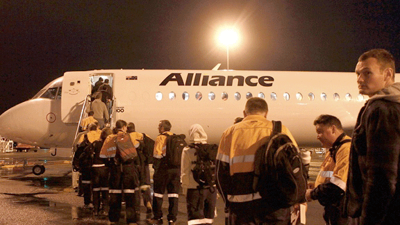 Fly-in fly-out workers want more time at home | Red Flag