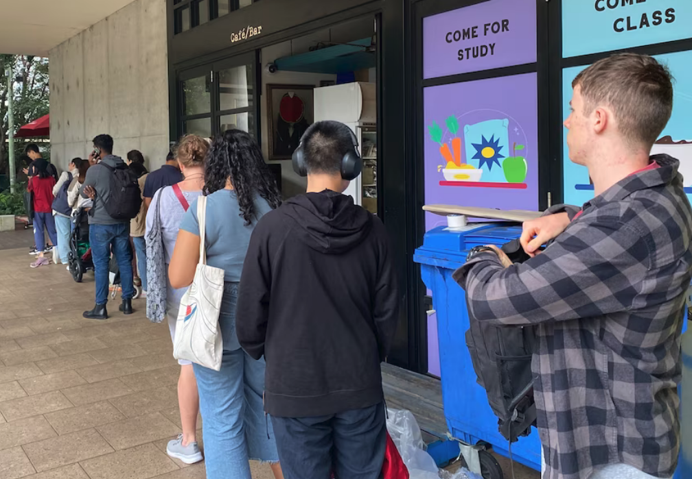 Young people are getting smashed—and not in the fun way | Red Flag