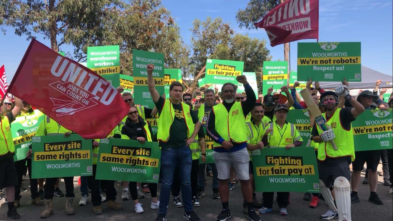 Woolies distribution workers strike for everyone | Red Flag
